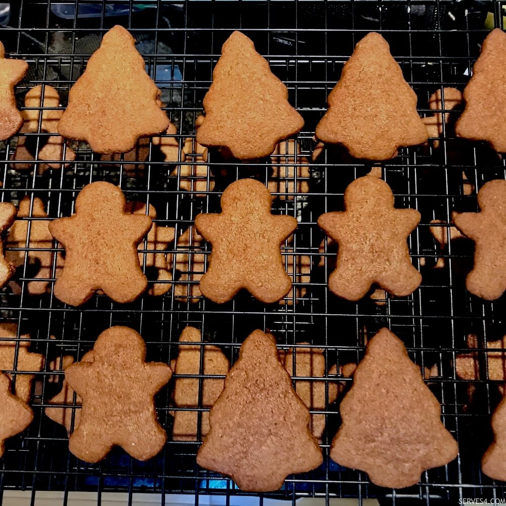 How to Make Gingerbread Cookies